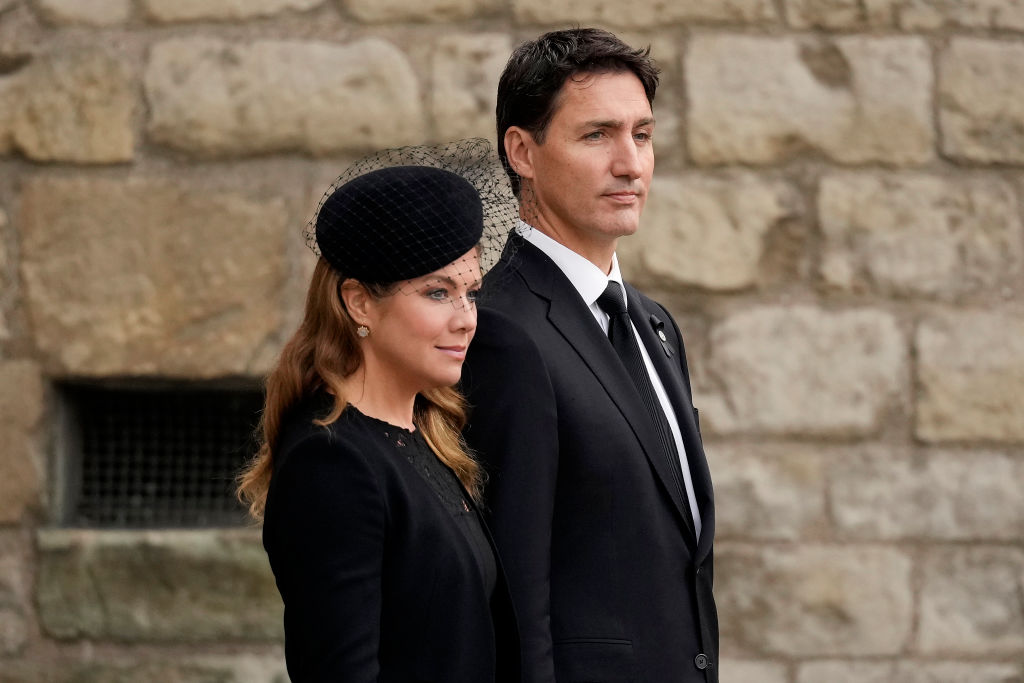 Canada's Prime Minister Justin Trudeau and Spouse Sophie Announce ...